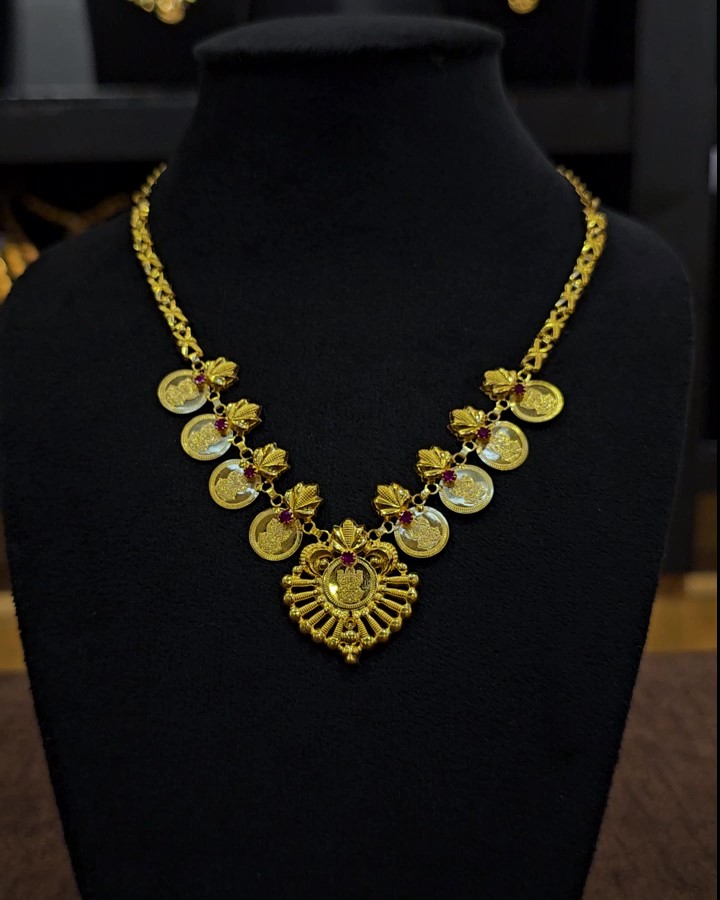 Chettinad two sovereign gold necklace with lakshmi design by KGP Jewellers