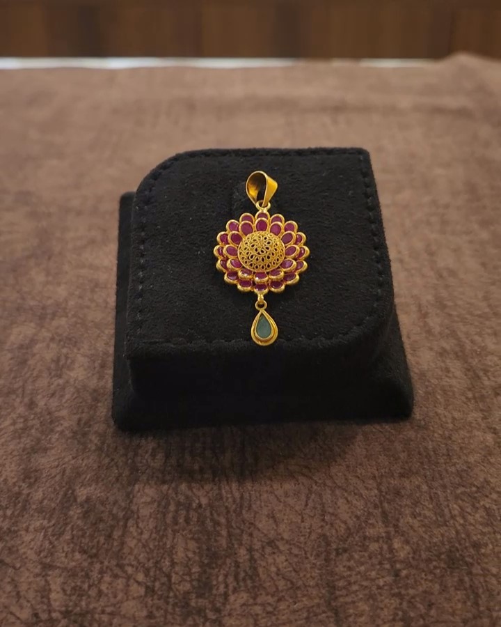 Traditional Christian Thali Pendant by GoldZouq